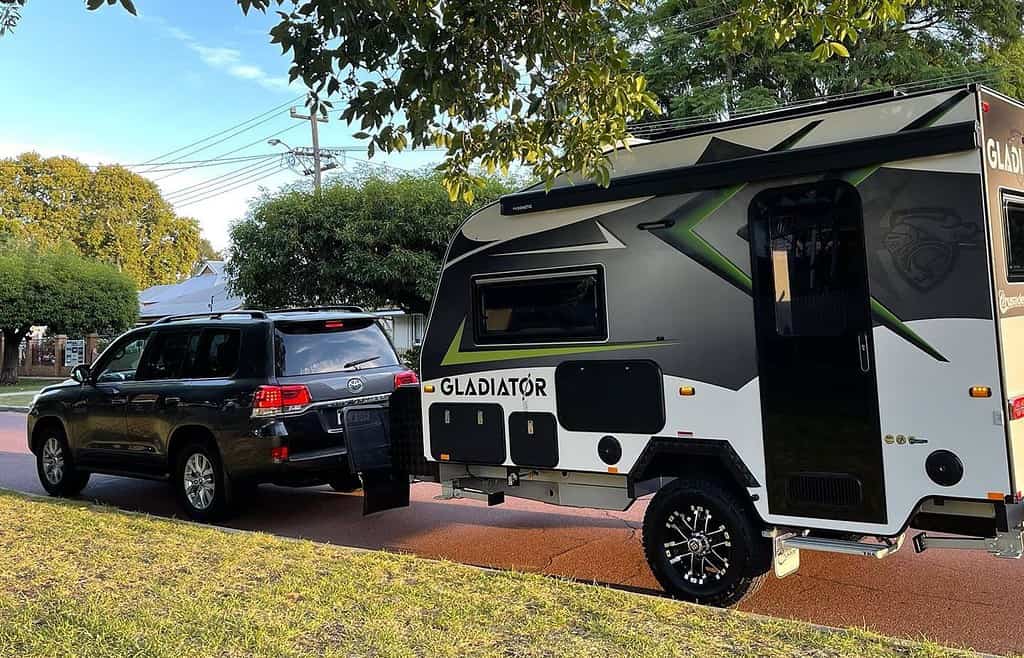 30 Caravan Must-Haves to Make It the Perfect Adventure - Smart Camper